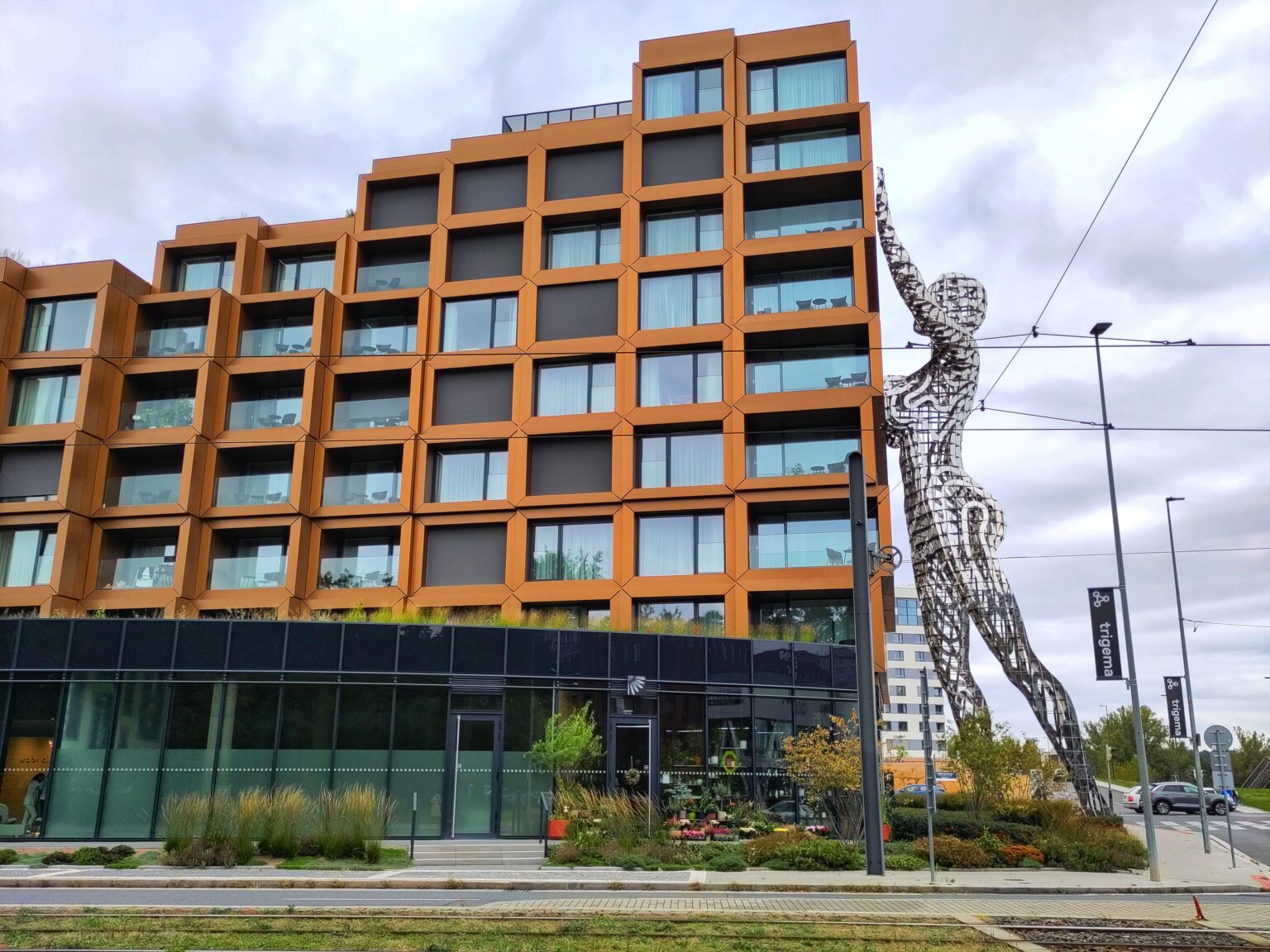 9 Statues de David Cerny à ne pas manquer - Un Tour à Prague